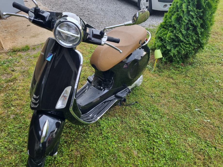 Vespa 50 cm3, 2022 l.