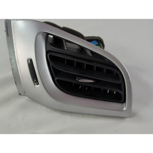8265KZ BOCCHETTA AERAZIONE CRUSCOTTO LATO DESTRO CITROEN C3 1.4 G 54KW