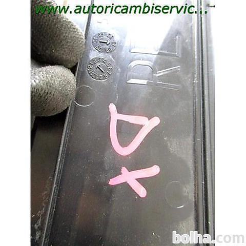 NOTRANJA OBLOGA PRAGA OEM N. 51477060280 ORIGINAL REZERVNI DEL BMW...