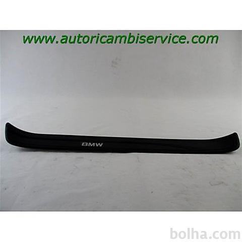 NOTRANJA OBLOGA PRAGA OEM N. 51477060279 ORIGINAL REZERVNI DEL BMW...