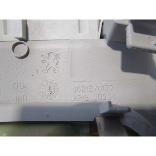 NOTRANJA SVETILA OEM N. 9681370177 ORIGINAL REZERVNI DEL PEUGEOT 3008