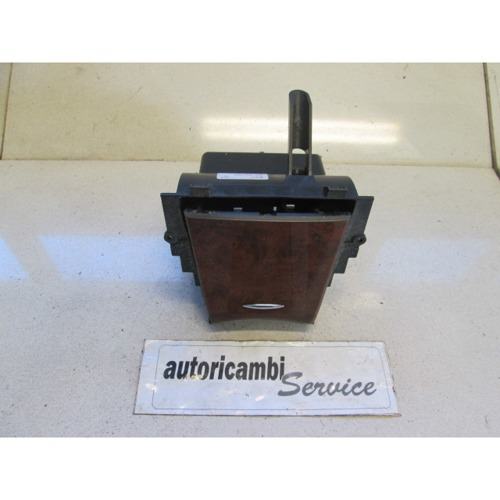 PEPELNIK / DRZALA ZA PIJACO OEM N. A2116800350 ORIGINAL REZERVNI DEL M