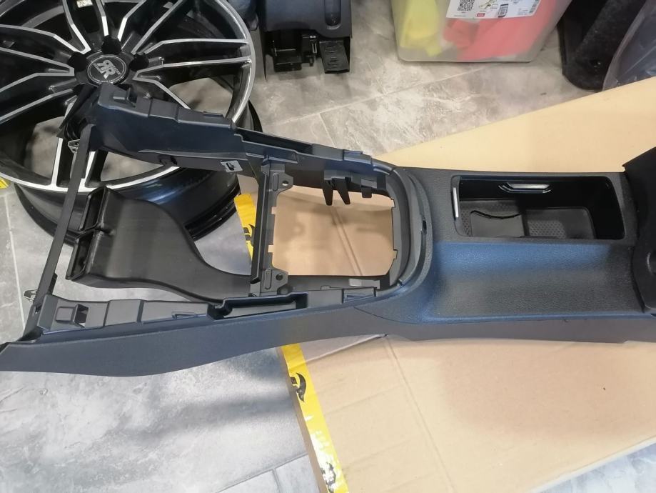 Vw Golf 6 naslon za roke 1K0862531A