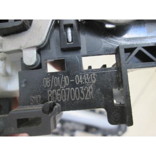 ZUNANJA KLJUKA SPREDNJA LEVA VRATA OEM N. 806070032R ORIGINAL REZERVNI