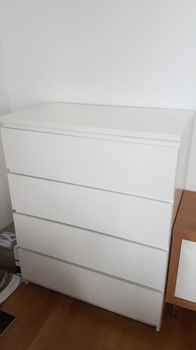 Predalnik s 4 predali, bel, visoki sijaj, kot nov