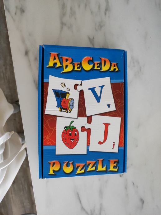 Sestavljanka za učenje abecede