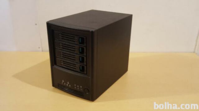 Intel Entry Storage System SS4000-E NAS