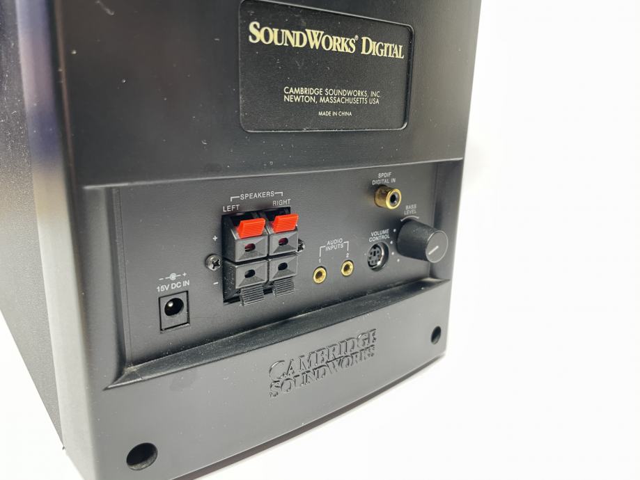 Creative Cambridge SoundWorks 2.1 komplet zvocnikov