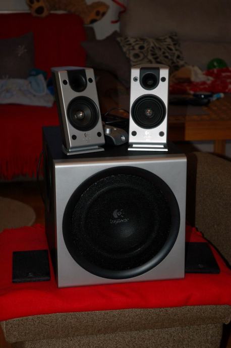 Logitech Z-2300 2.1, THX, 200 Rms