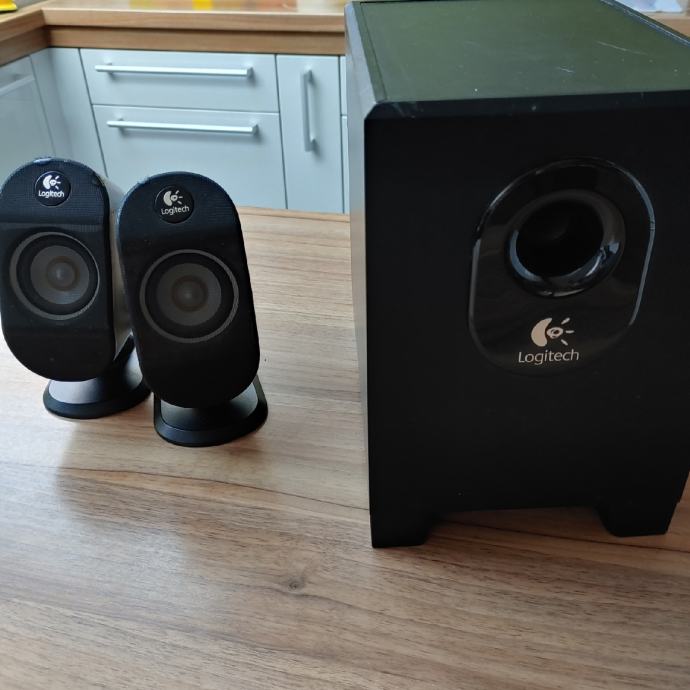 Logitech zvocniki x210