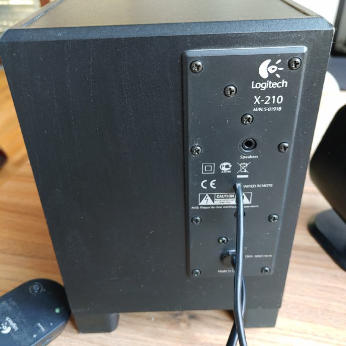 Logitech zvocniki x210