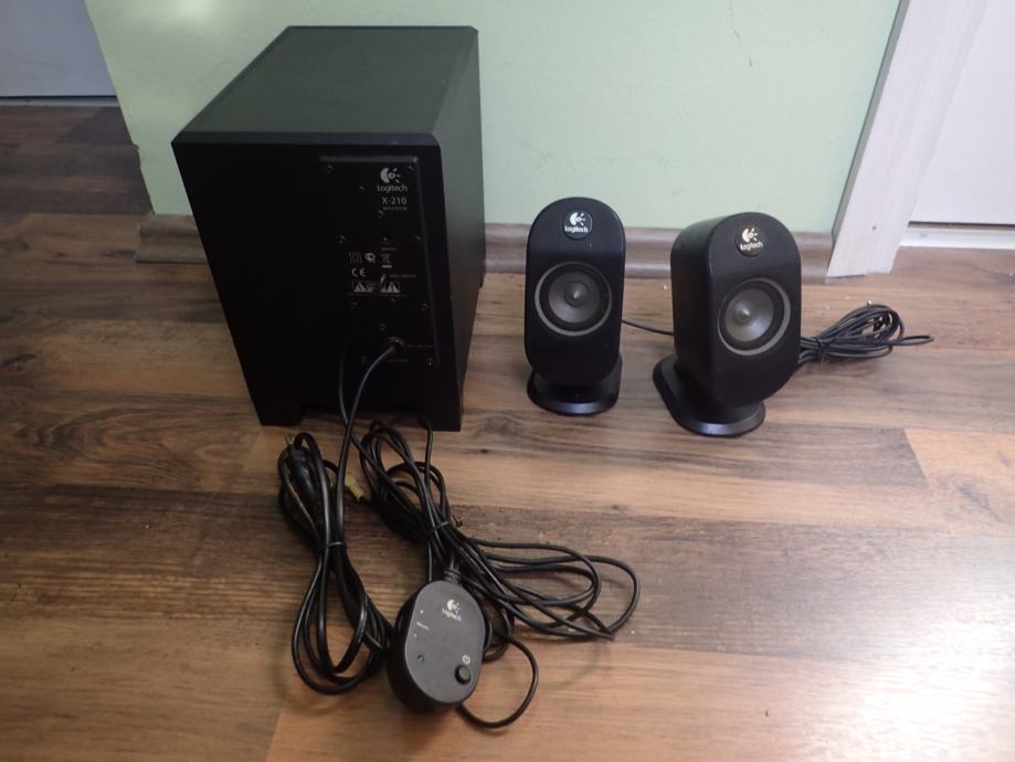 Zvočniki Logitech X-210
