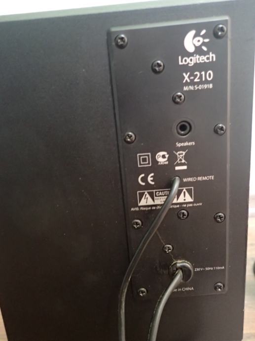 Zvočniki Logitech X-210