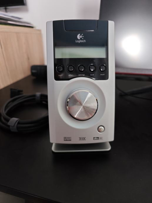 Logitech Z-5500 Kontrolna enota