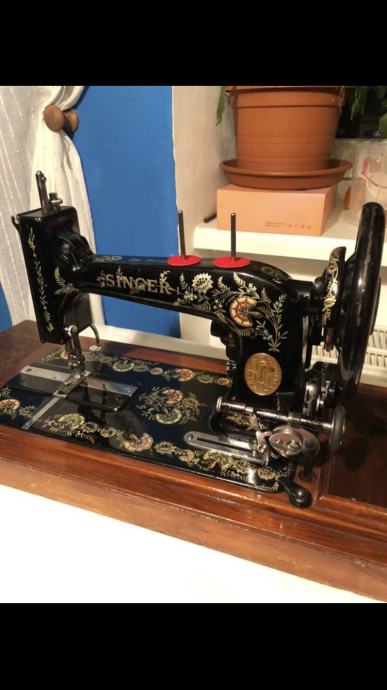 SINGER 48k ŠIVALNI STROJ