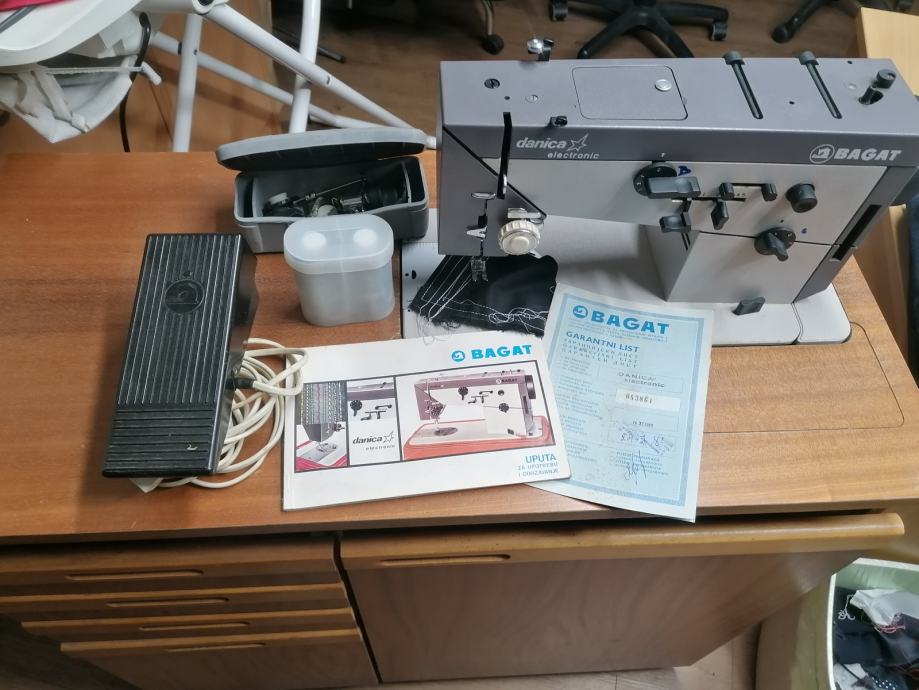 Šivalni stroj Bagat Danica elektronic