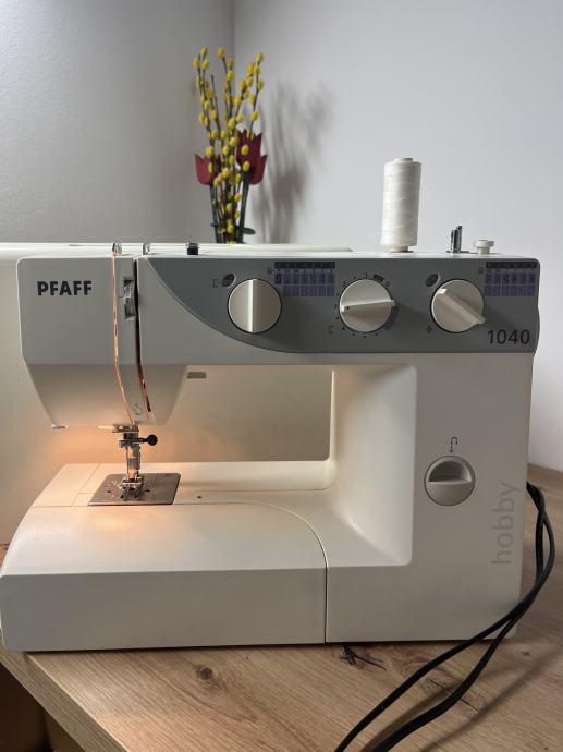 Šivalni stroj Pfaff hobby 1040