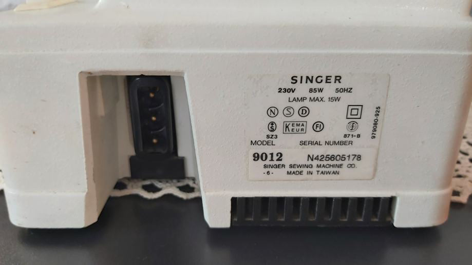 Šivalni stroj Singer 9012, Sewing Machine Singer Libera