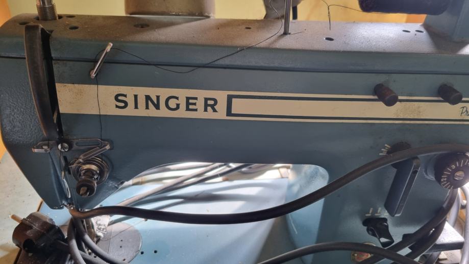 Prodam industrijski šivalni stroj Singer 20u