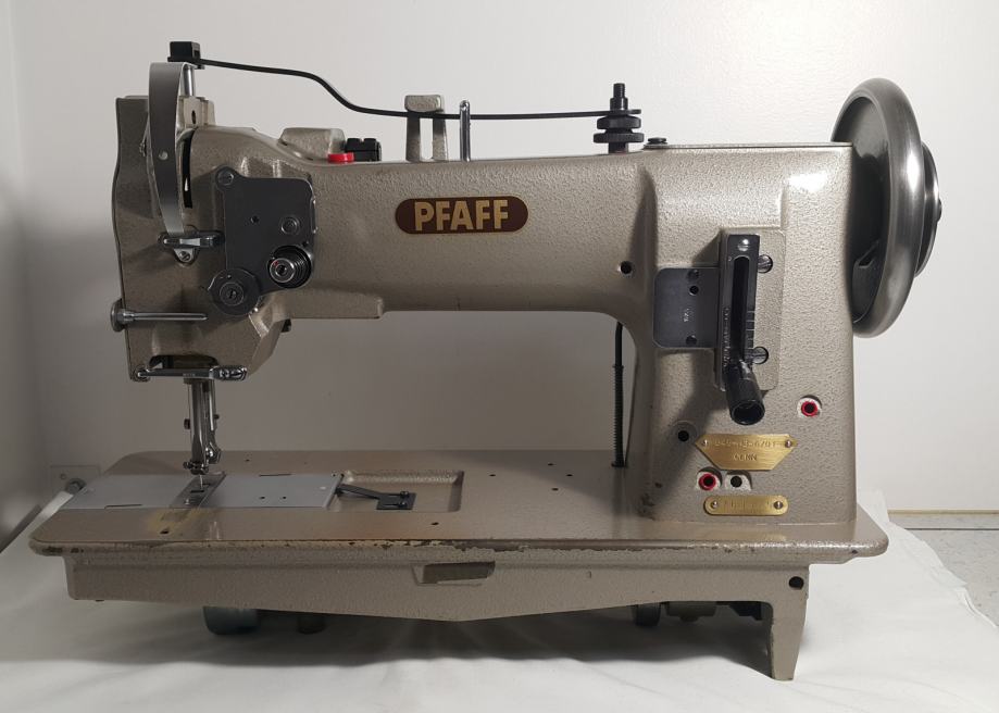 Šivalni stroj PFAFF 545