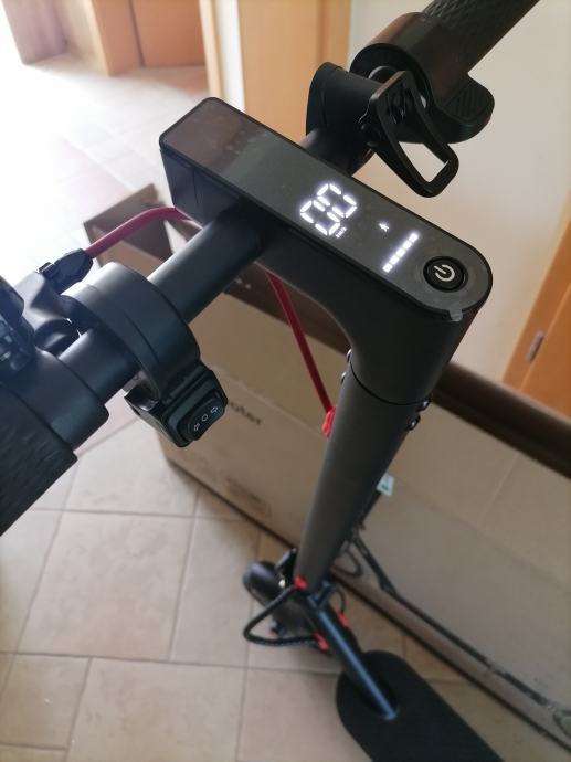 električni skiro e9 pro z žmigavci