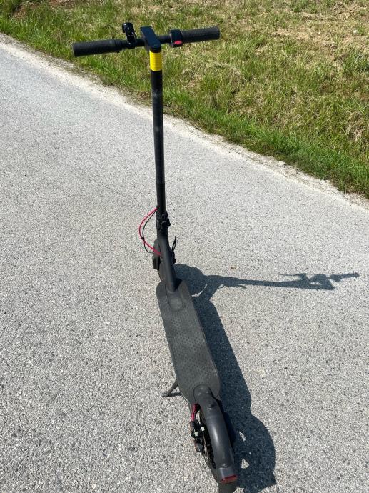 Električni skiro Mi Electric scooter pro 2