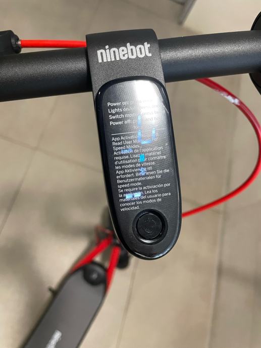 NOV!! Ninebot by Segway Električni skiro D38E