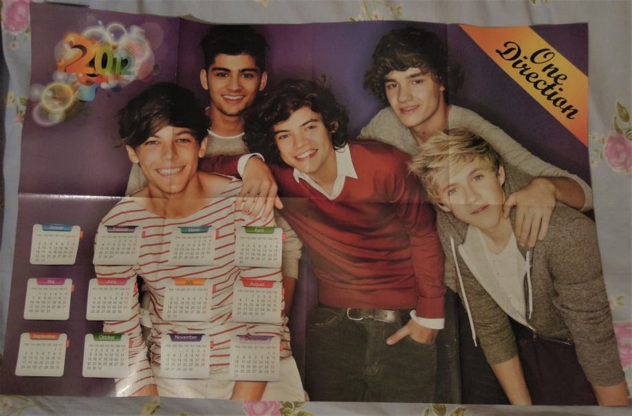 poster 1D (4xA3) in 2xA3 - Lionel MESSI & C. RONALDO in Bella Thorne