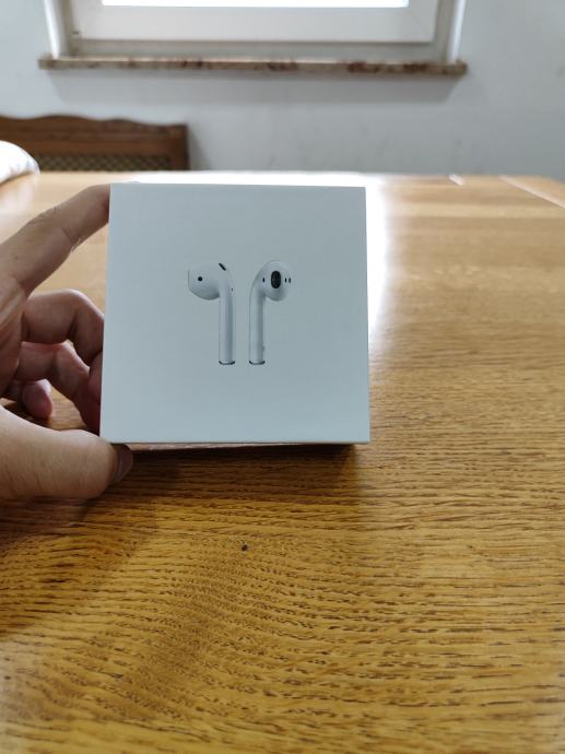 AirPods 2. Generacija brezzične slušalke