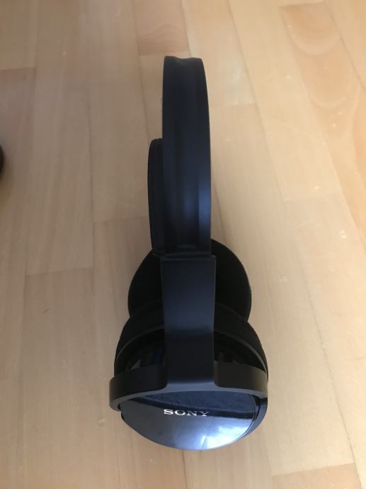 brezžične slušalke Sony MDR-RF810RK