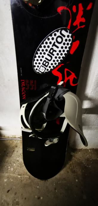 155 ESCAPE Dragon snowboard + Escape vezi