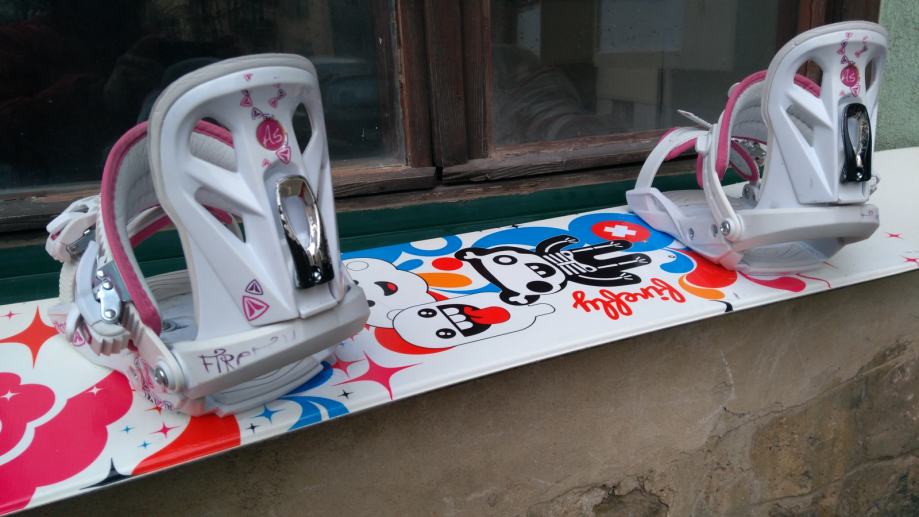 Otroški snowboard FIREFLY z vezmi, 142 cm