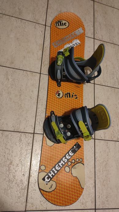 Prodam otroški snowboard 110 cm z vezmi
