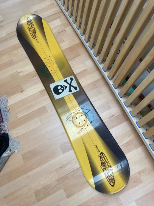 Snowboard/board/deska/bord NEXUS Freecap Progressive experience, 147cm
