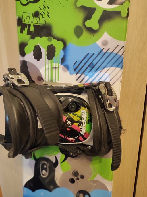 Snowboard bord z vezmi Firefly 138 cm