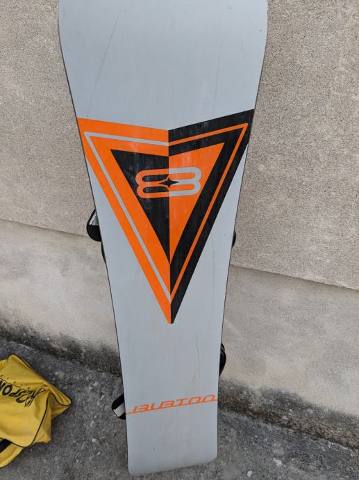 Snowboard Burton Bullet in Burton vezi