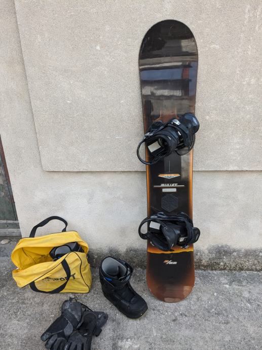 Snowboard Burton Bullet in Burton vezi