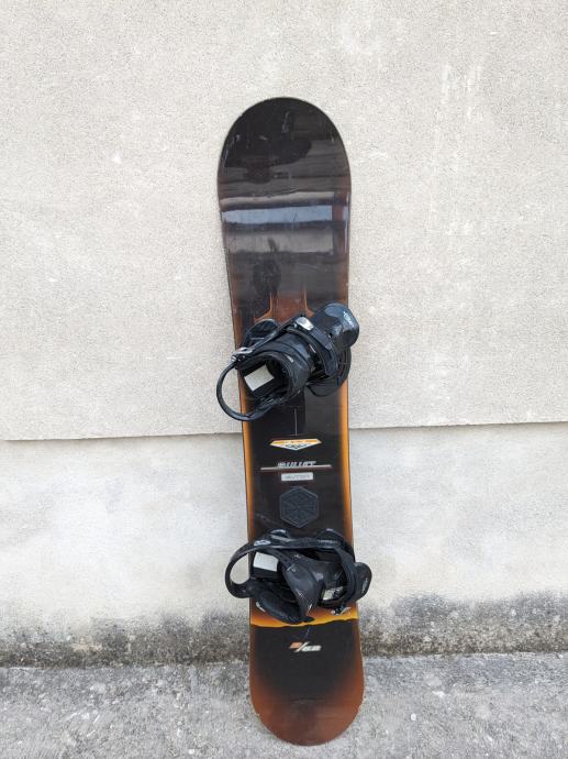 Snowboard Burton Bullet in Burton vezi