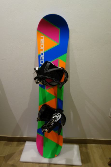 Snowboard FTWO Neondeck 133 cm
