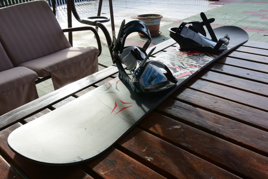 Snowbord Bord Cygnus Atomic