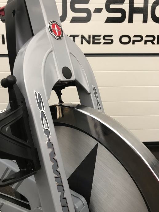 KOLO SCHWINN IC PRO INDOOR CYCLING BIKE
