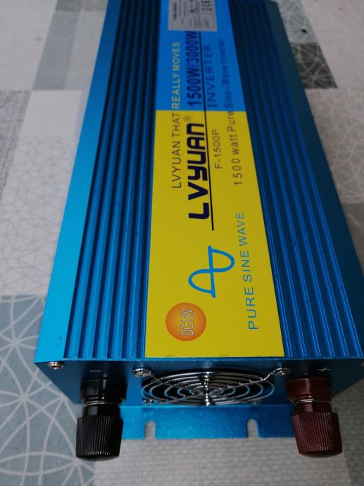 Solarni Komplet 360W 12V 1.5KW/3KW 230V 200Ah za vikend
