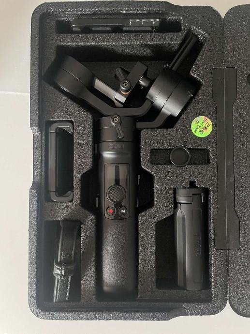 Sony a6400 + sony 50mm+ fish eye/ Gimbal / Flash
