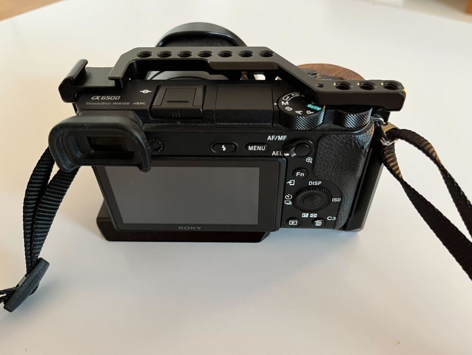 Sony a6500 + FE 28mm f/2 + SmallRig