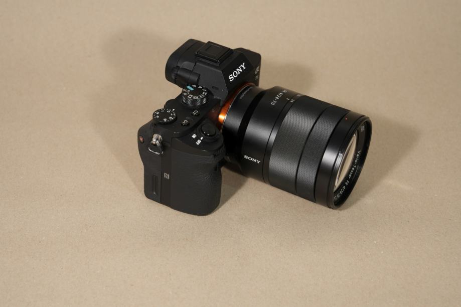 sony a7II + ZEISS 24-70 F4 + battery grip