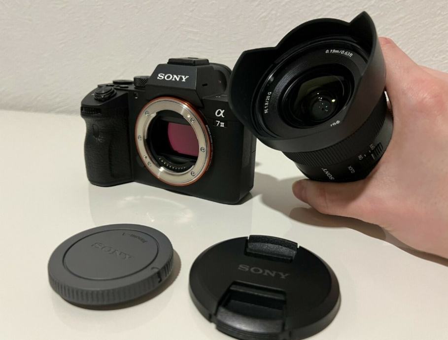 Sony Alpha A7 III A7M3 + FE 20mm F1.8 G
