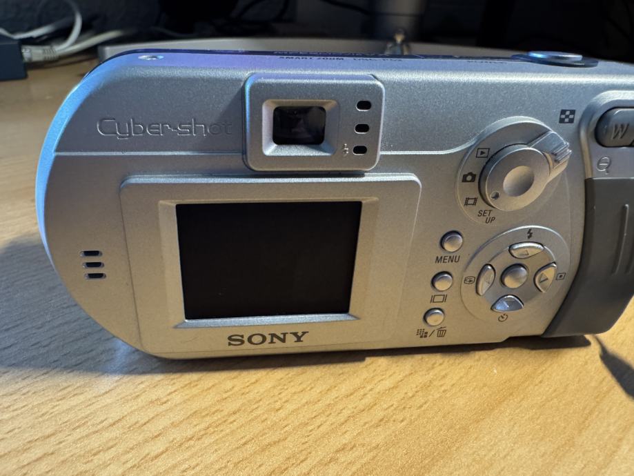 Sony Cybershot DSC-P52