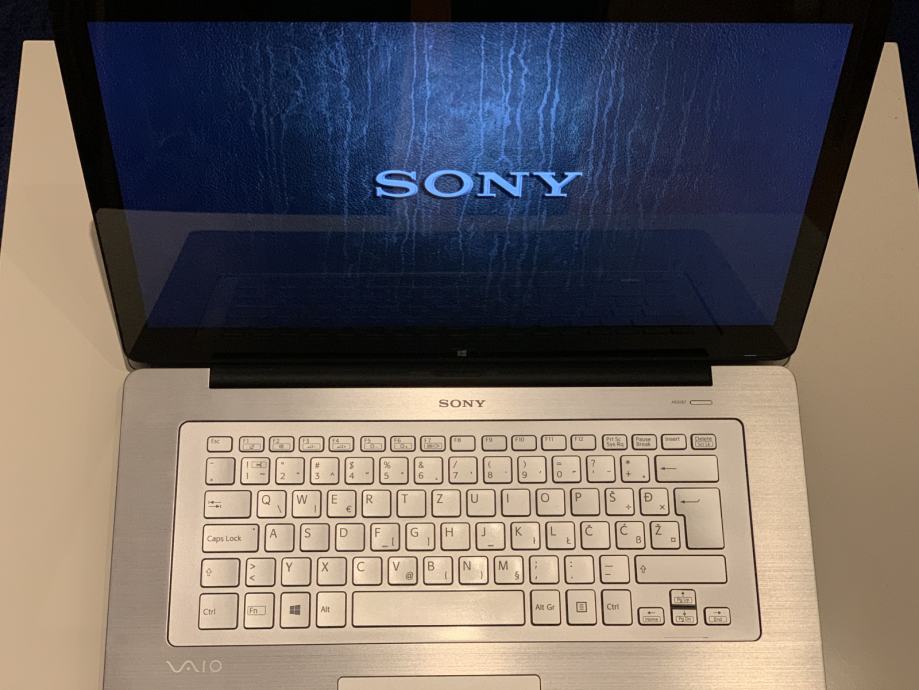 SONY VAIO FLIP 15,5 Menjava za Nintendo Switch