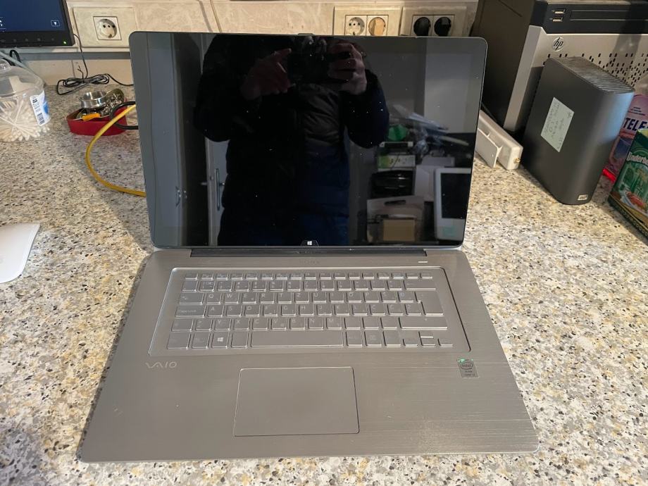 Sony Vaio i3