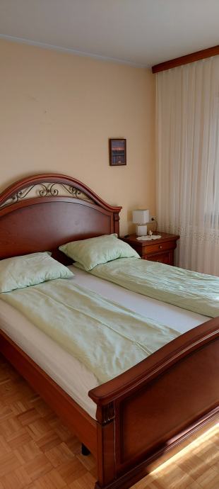 Komplet spalnice- masiva- češnja
